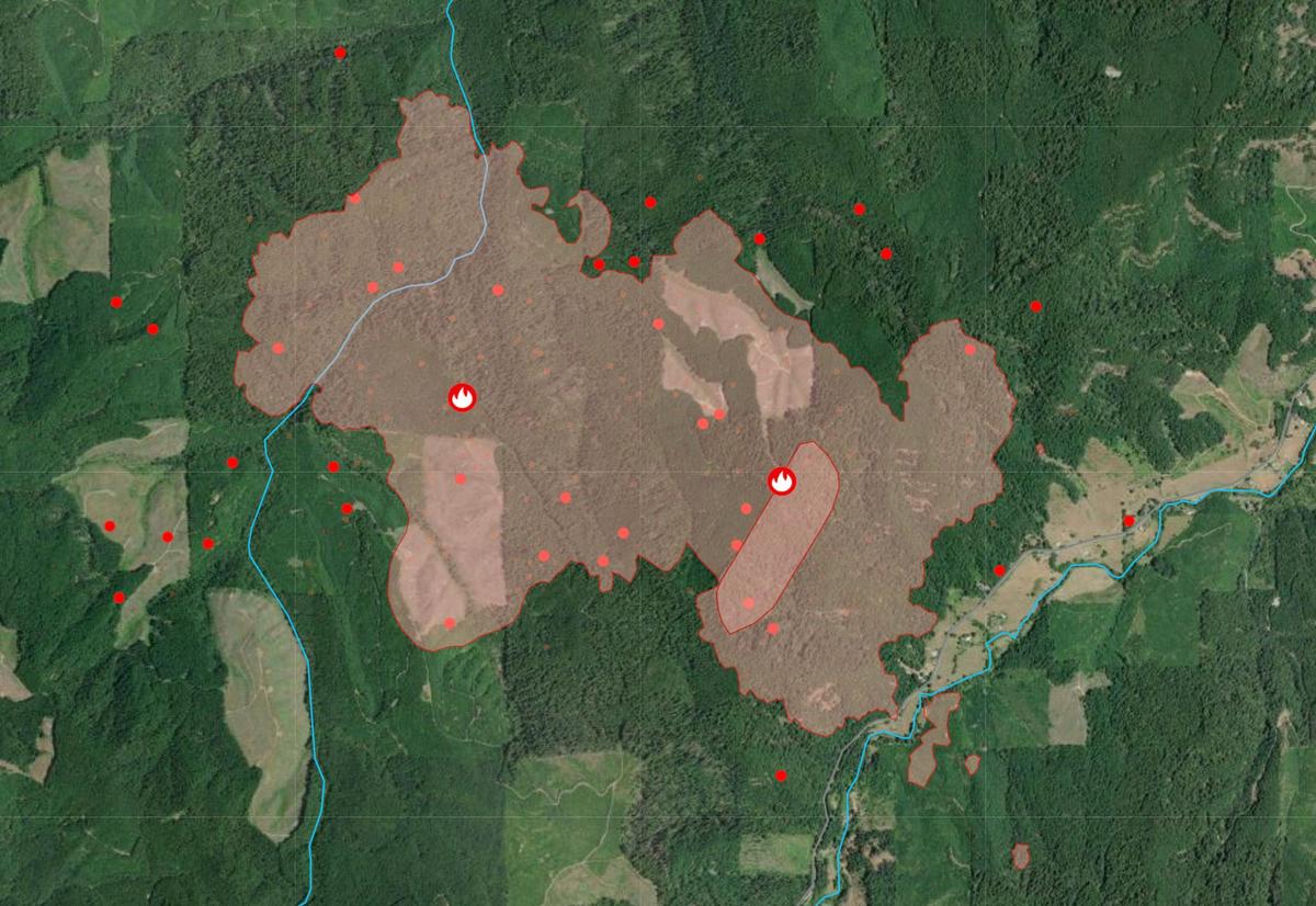 Tyee Ridge Complex Grows to 1,681 Acres, Crosses Hubbard Creek in 3 Spots