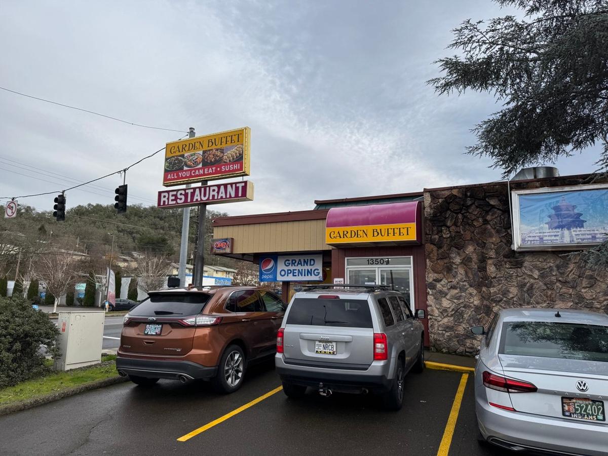 Garden Buffet Opens in Roseburg