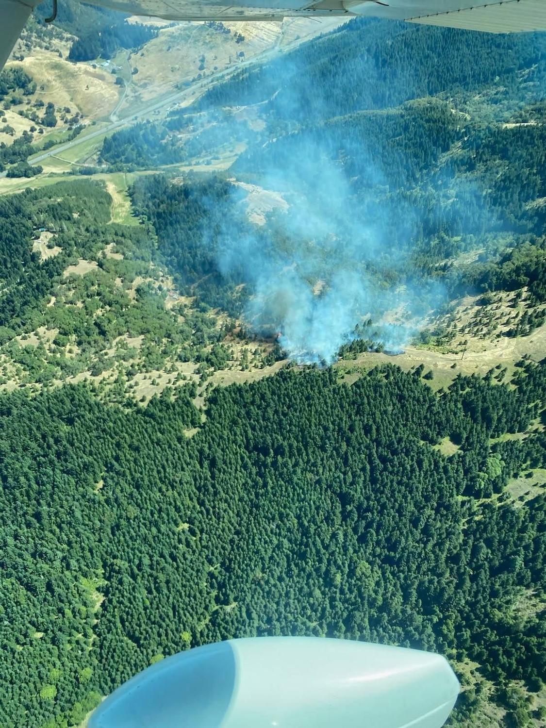 Round Top Fire Contained Near Roseburg — Roseburg Tracker